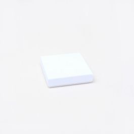 Size : 9x9x2.2cm. White gift box with white flock insert.