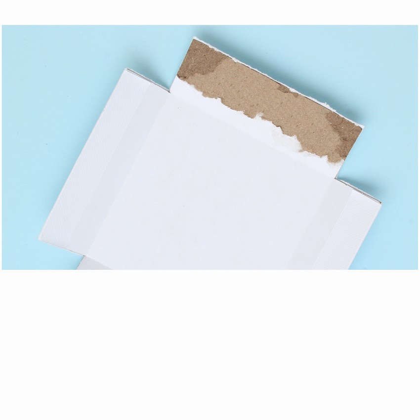 Ring box. 5x5x2.5cm. Kraft hinged gift box. - Inca